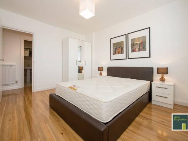 Room at Goldhawk Road, Greater London