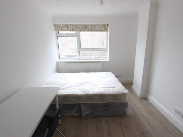 Room at Goldings Crescent, Welwyn Hatfield