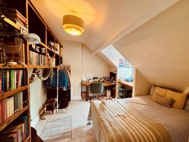 Room at Goldney Avenue, Bristol