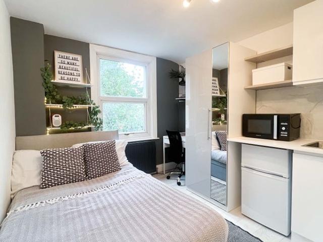 Room at Gosterwood Street, Greater London