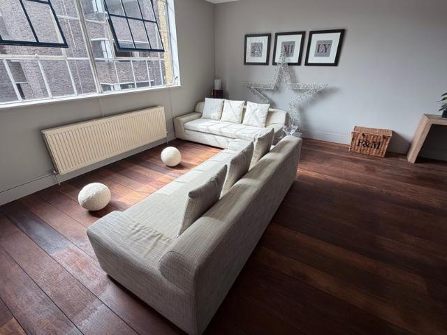 Room at Goswell Road, Greater London