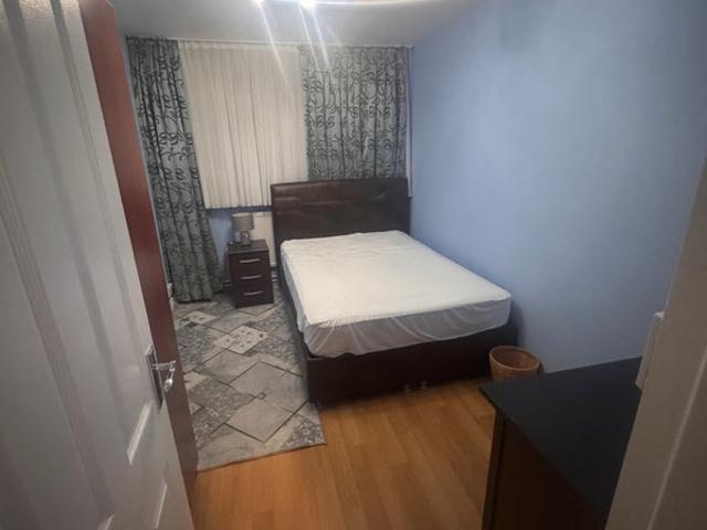 Room at Goswell Road, Greater London