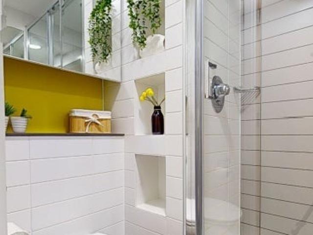 Room at Goswell Road, Greater London