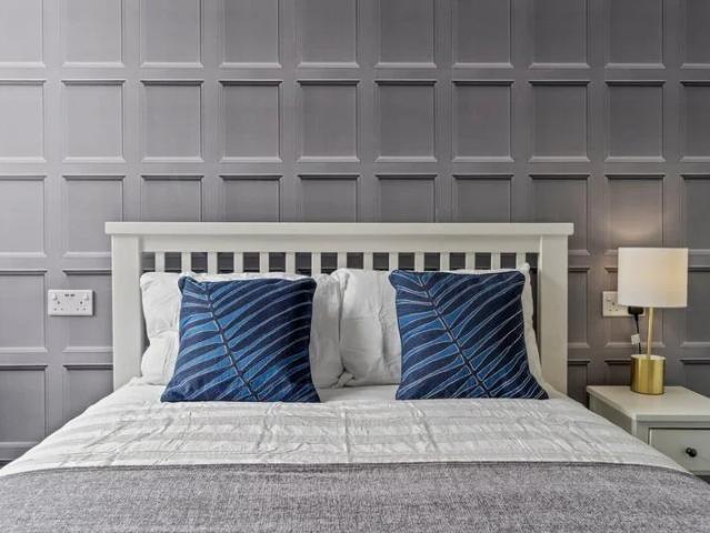 Room at Gordon Terrace, Plymouth