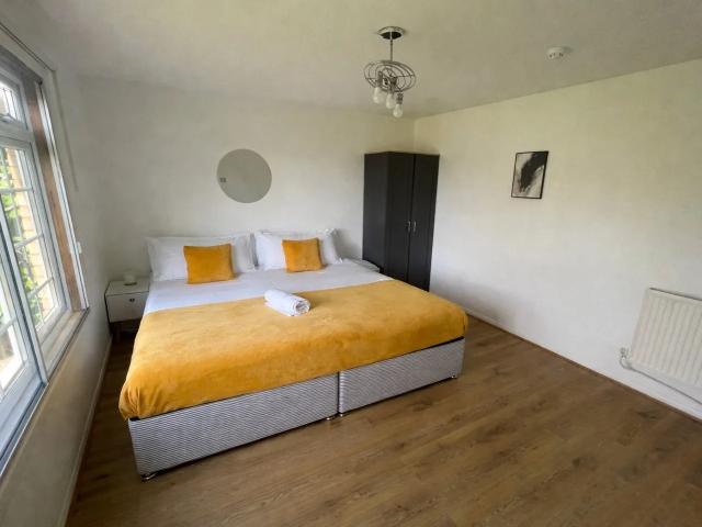 Room at Gordon Close, St Albans