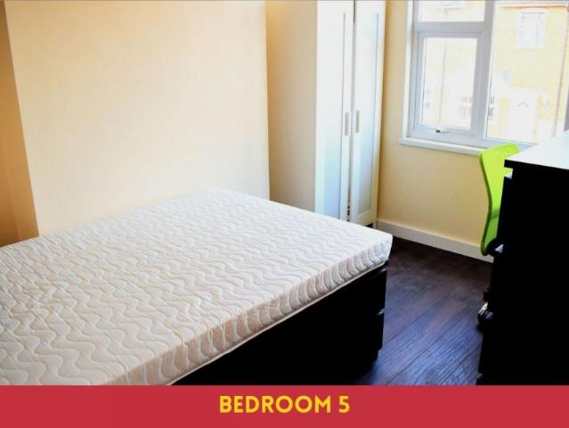 Room at Gordon Road, Canterbury