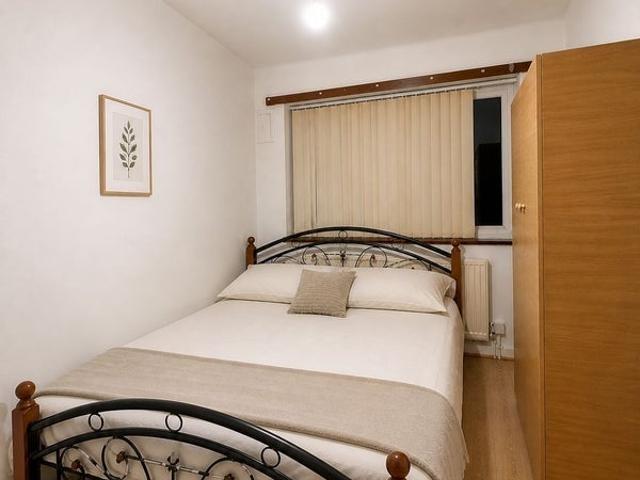 Room at Goresbrook Road, Greater London