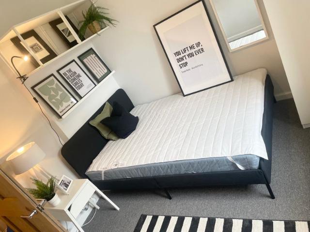 Room at Gorgie Road, City of Edinburgh