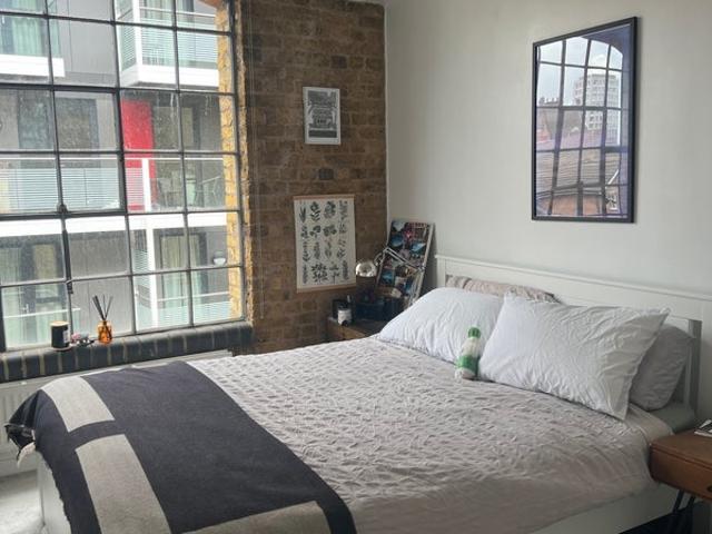 Room at Gower's Walk, Greater London