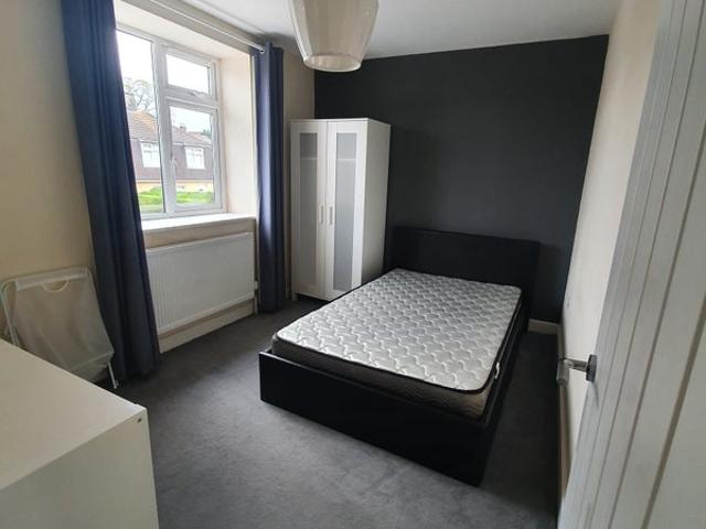 Room at Gotley Road, Bristol