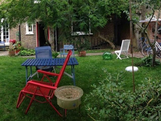Room at Goulton Road, Greater London