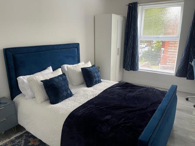 Room at Goulden Road, Manchester