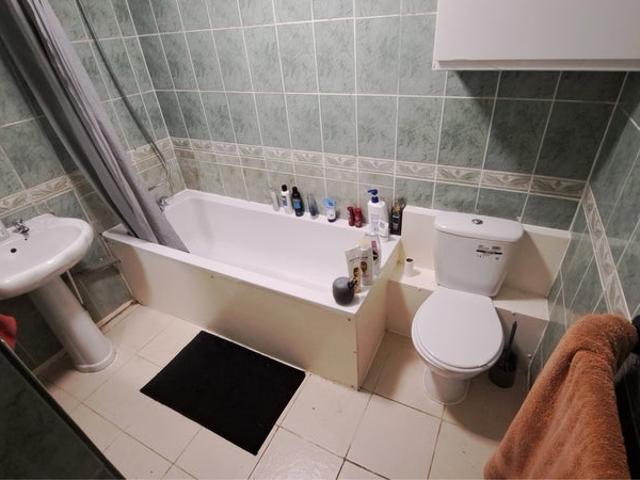 Room at Gramer Close, Greater London