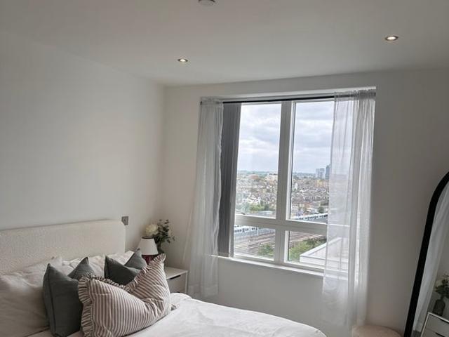 Room at Grant Road, Greater London