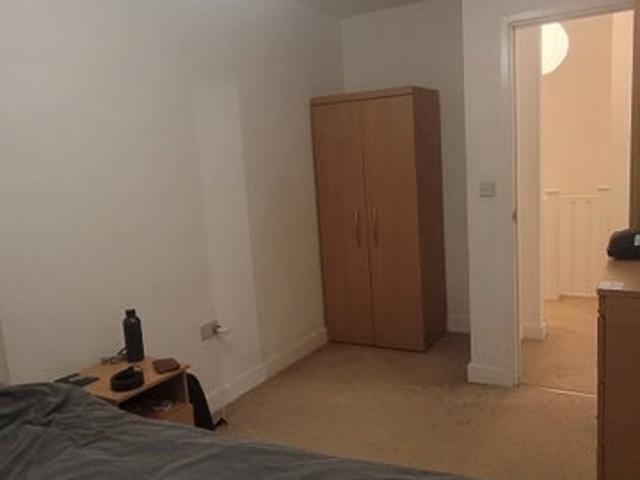 Room at Grant Square, Greater London