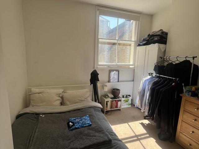 Room at Grantham Road, Greater London