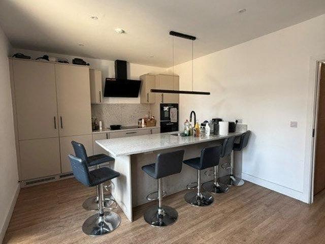 Room at Granville Road, Luton