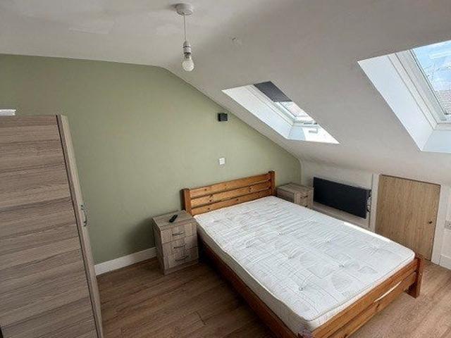 Room at Granville Road, Luton