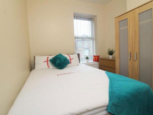 Room at Granville Road, Sheffield