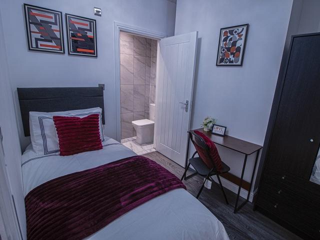 Room at Granville Street, Boston