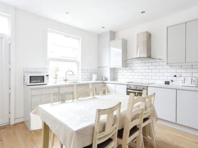 Room at Granby Grove, Leeds