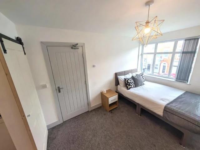 Room at Granby Street, Leeds
