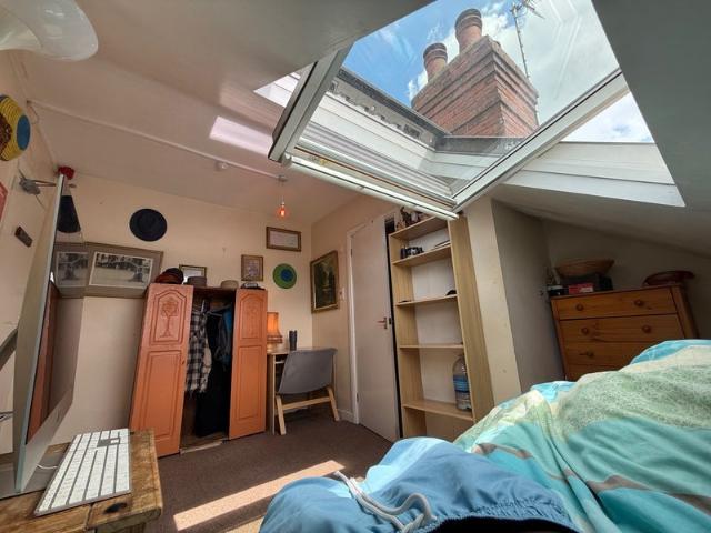 Room at Grange Avenue, Leeds