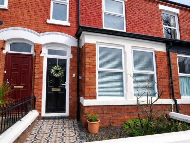 Room at Grange Avenue, Warrington