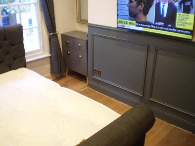 Room at Grange Road, Greater London