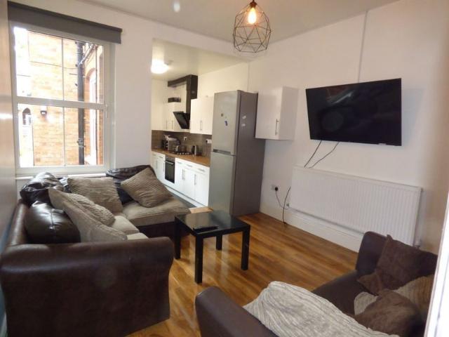 Room at Grange Street, Charnwood