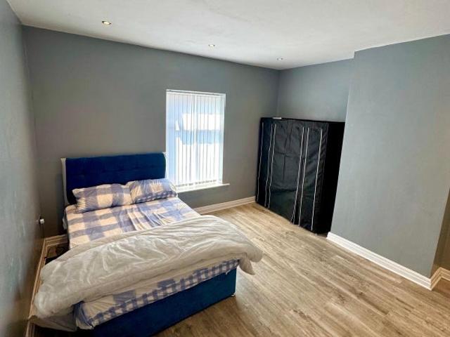 Room at Grange Street, Failsworth
