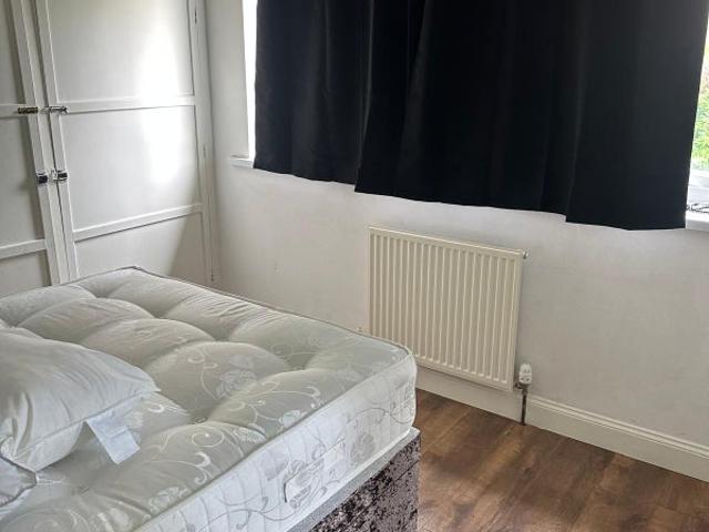 Room at Grangefield Avenue, Kirklees