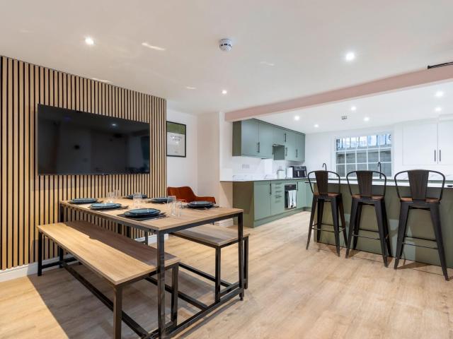 Room at Grafton Street, Brighton