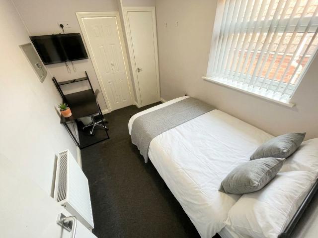 Room at Grafton Street, Coventry