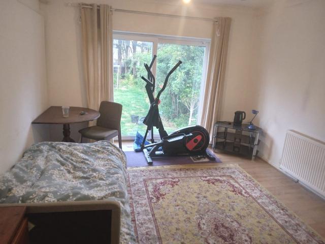 Room at Grasmere Gardens, Greater London