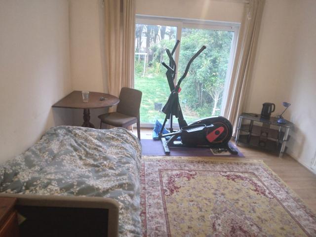Room at Grasmere Gardens, Greater London