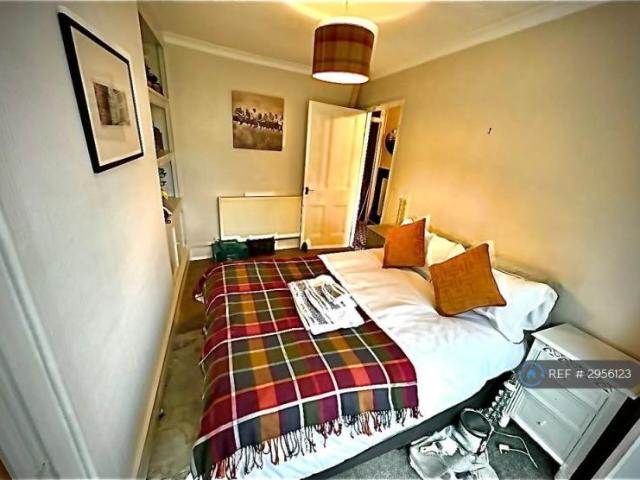 Room at Gray's Inn Road, Aberystwyth