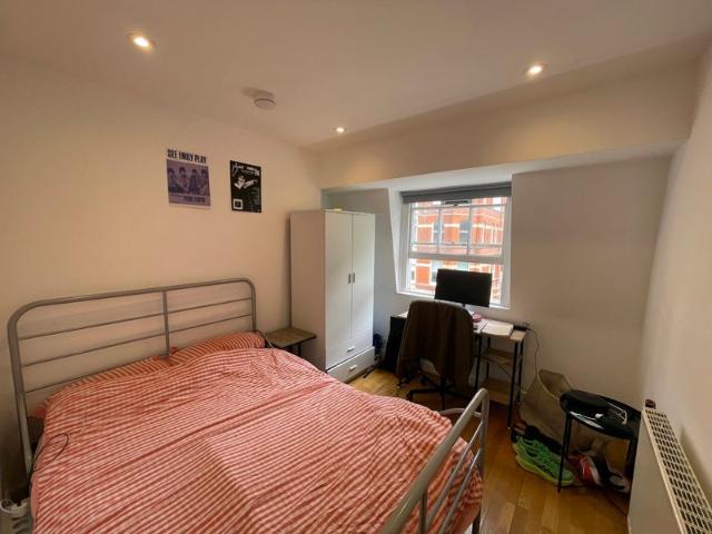 Room at Gray's Inn Road, Greater London
