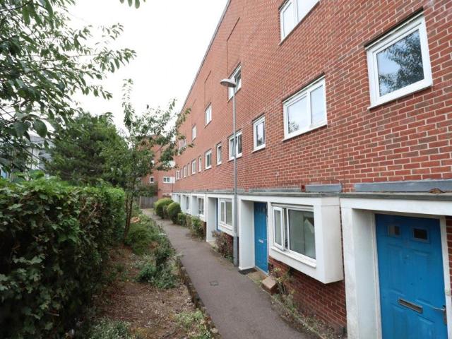 Room at Great North Road, Welwyn Hatfield