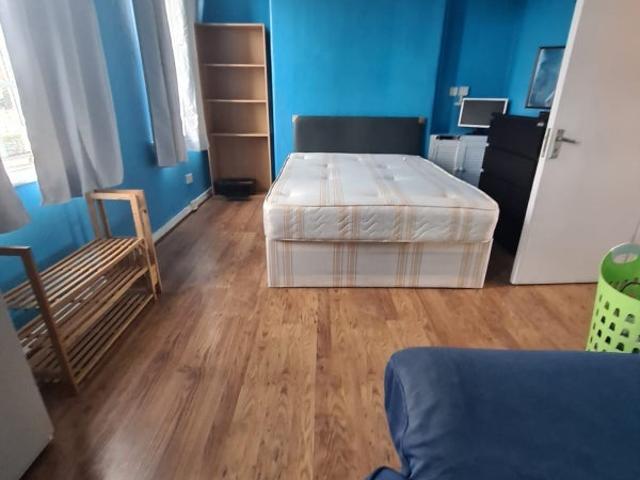 Room at Great Cambridge Road, Greater London