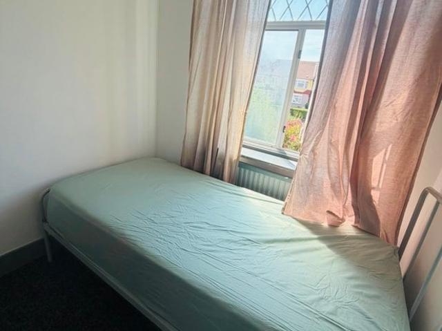 Room at Great Cambridge Road, Greater London
