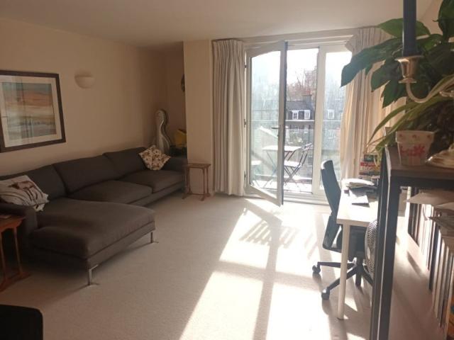 Room at Great Dover Street, Greater London