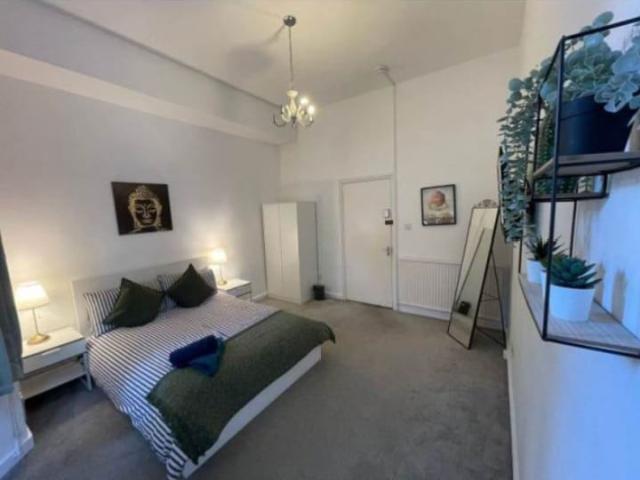 Room at Great Eastern Road, Greater London