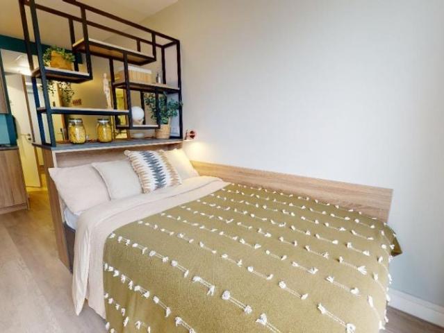 Room at Great Guildford Street, Greater London