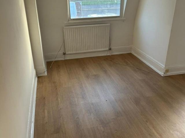 Room at Great West Road, Greater London