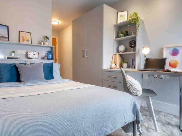 Room at Greatorex Street, Greater London