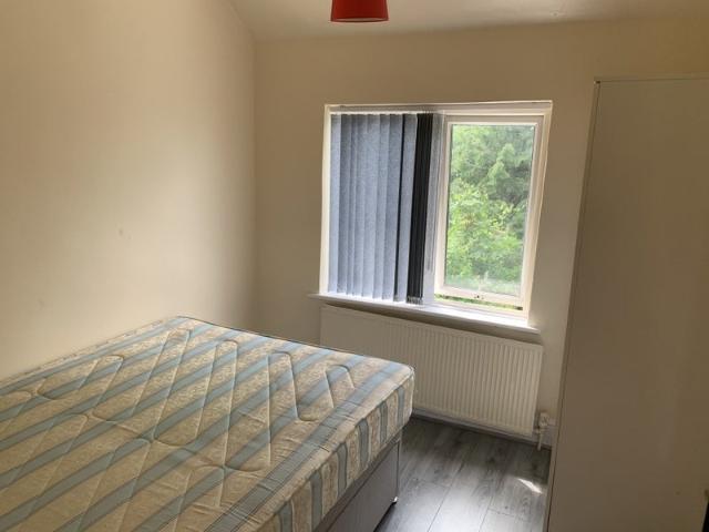 Room at Green Avenue, Birmingham