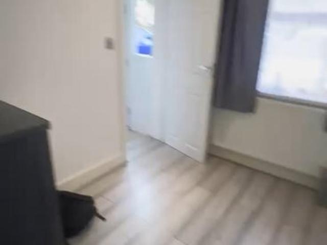 Room at Green Lane, Greater London
