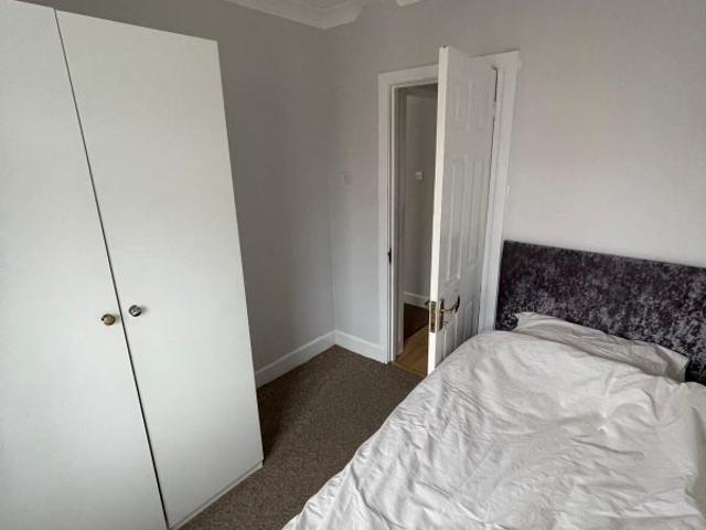 Room at Green Road, Bournemouth