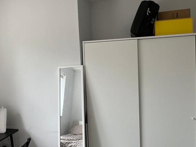Room at Greengate Street, Greater London
